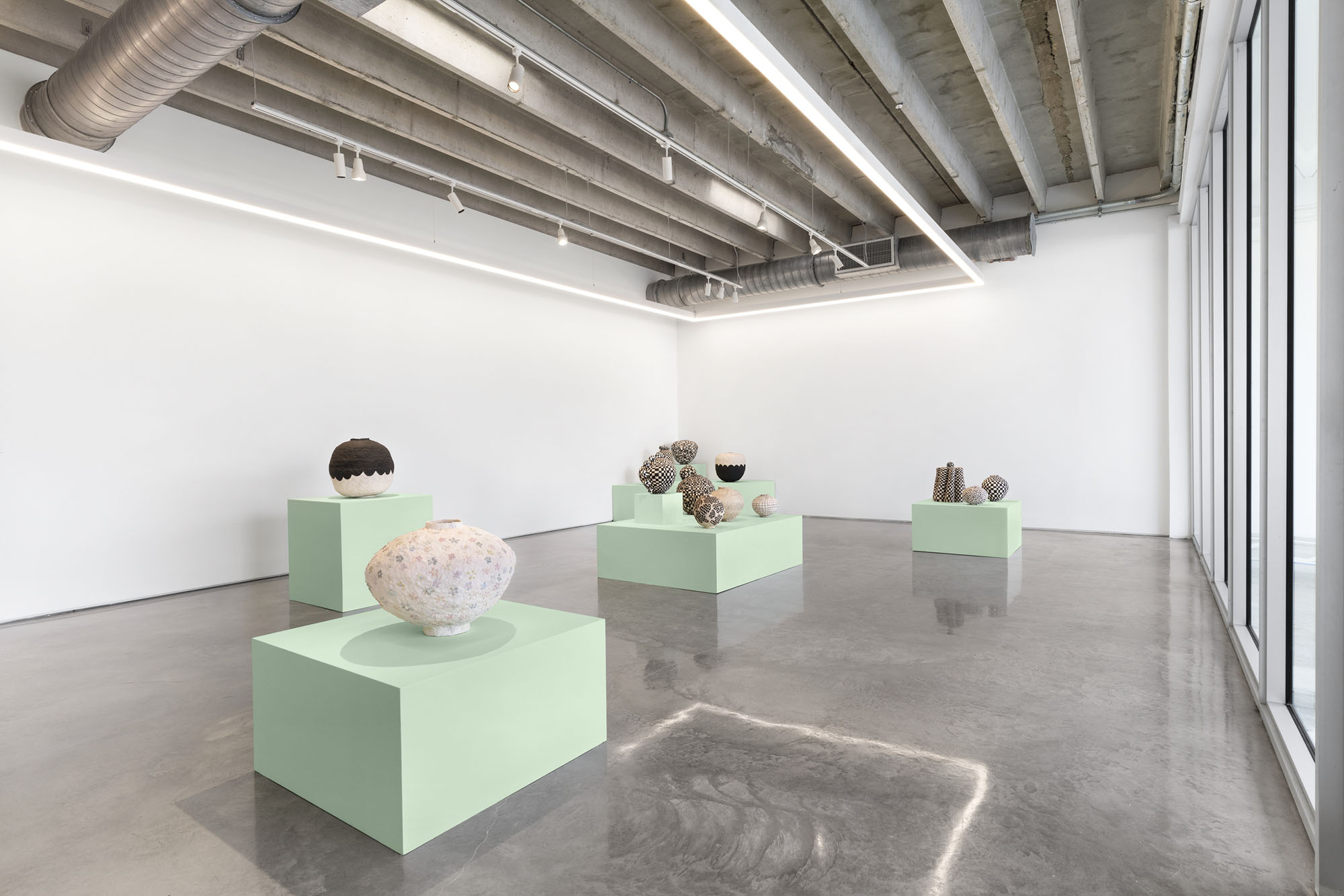Brittany Mojo: The Swell (nowness, again) – Mindy Solomon Gallery