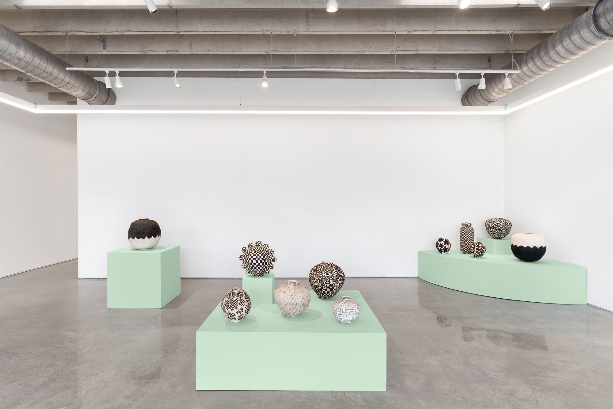 Brittany Mojo: The Swell (nowness, again) – Mindy Solomon Gallery