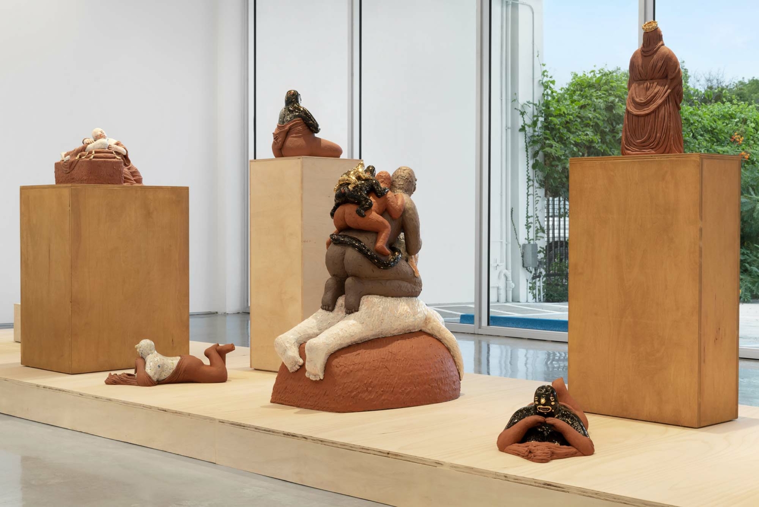 Natalia Arbelaez: La Mujer, La Warmi, y La Lady – Mindy Solomon Gallery