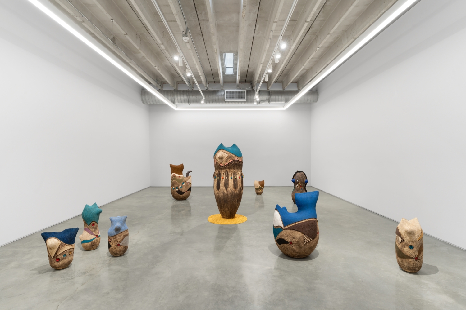 Simphiwe Mbunyuza: Inkobe, Umnandi Ngo Chubelana – Mindy Solomon Gallery